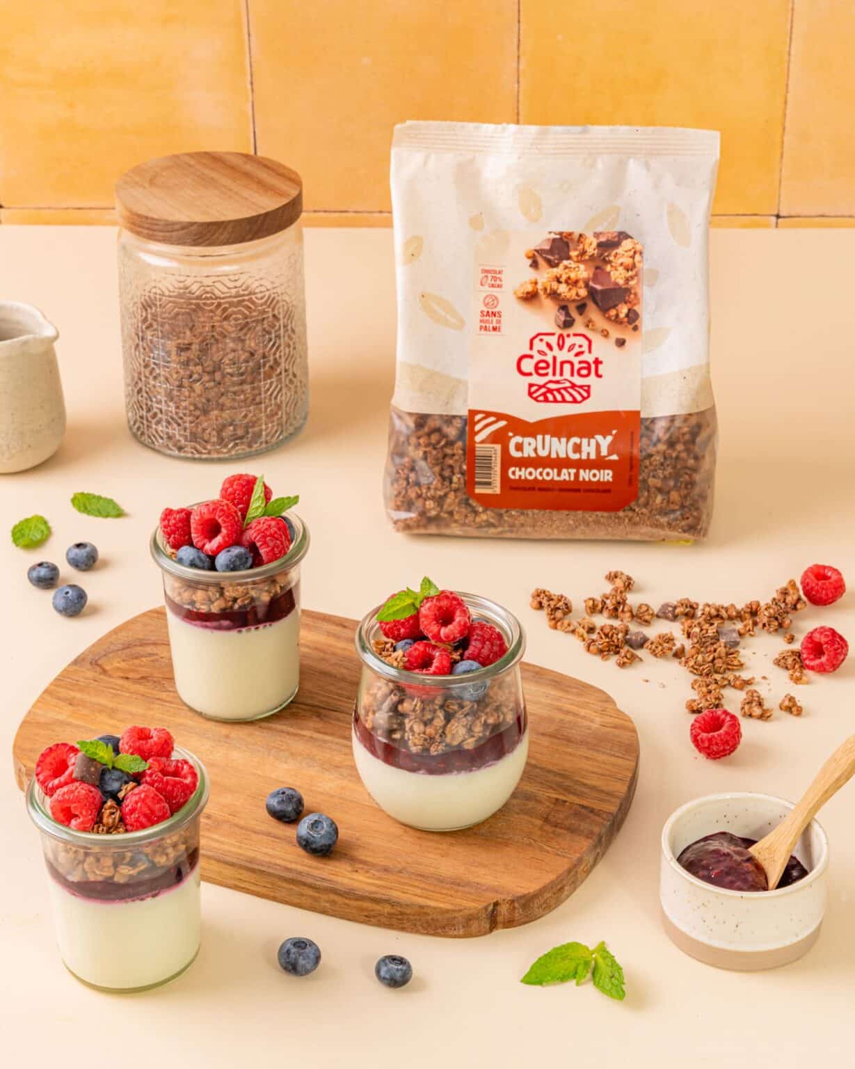 Panna cotta aux fruits rouges et crunchy - Celnat